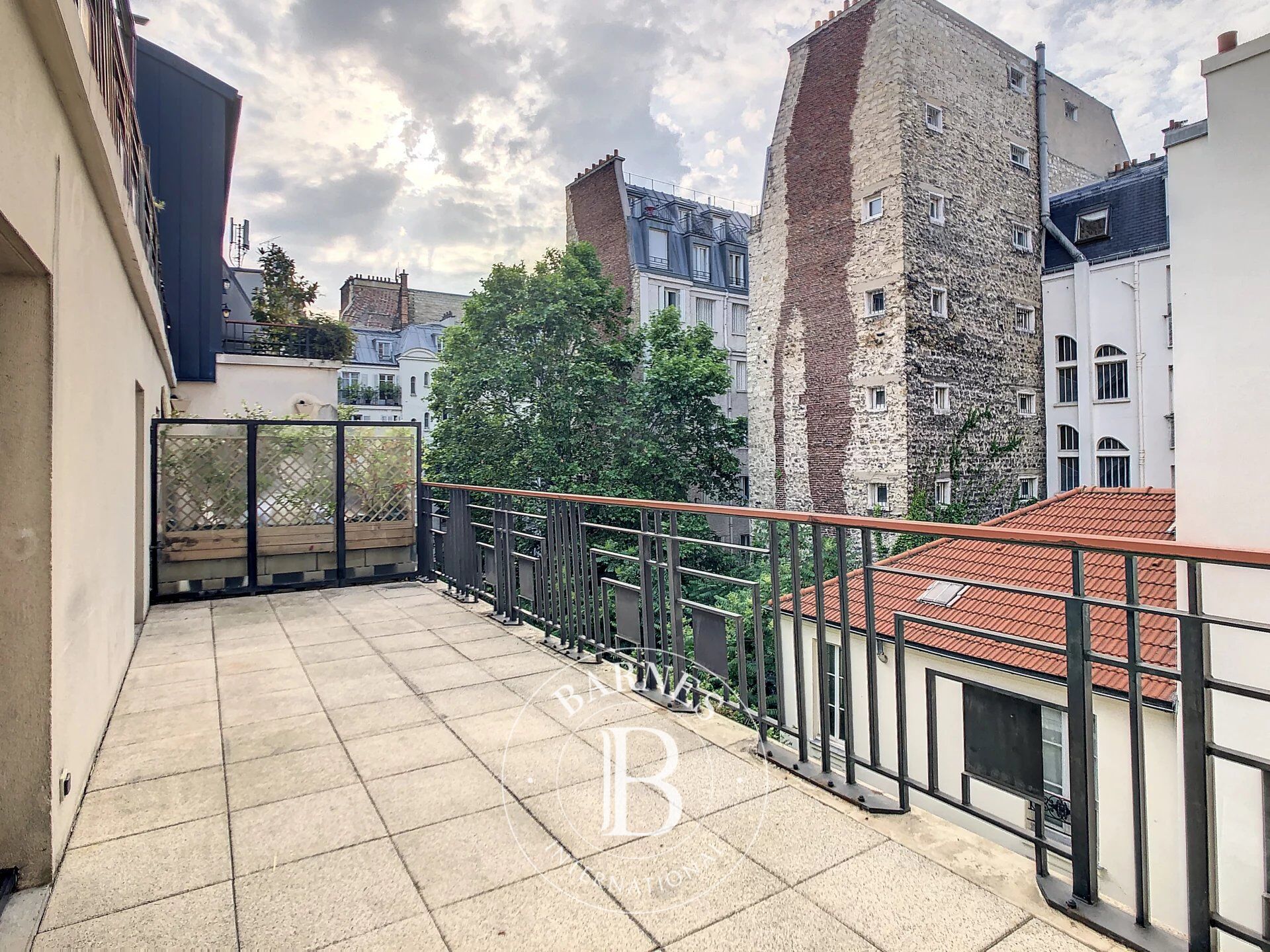 For Rent, Apartment Paris 16ème 2 Bedrooms - 79 m² - € 3,117 / month