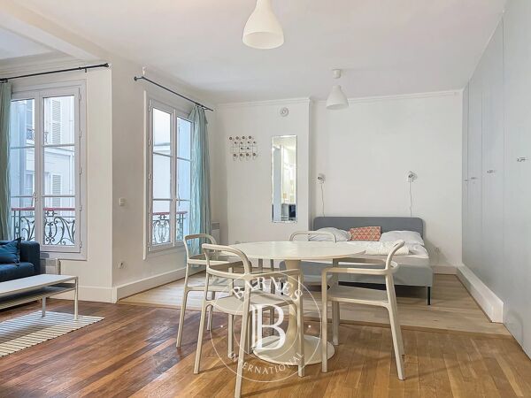 For Rent, Apartment Paris 9ème 1 Bedroom - 40 m² - € 1,700 / month