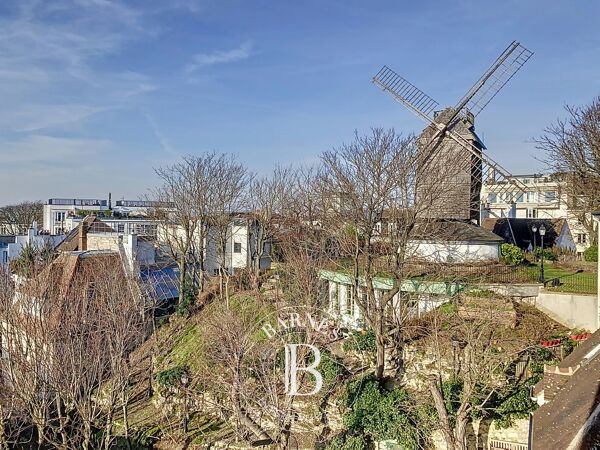 For Rent, Apartment Paris 18ème 1 Bedroom - 70 m² - € 4,000 / month