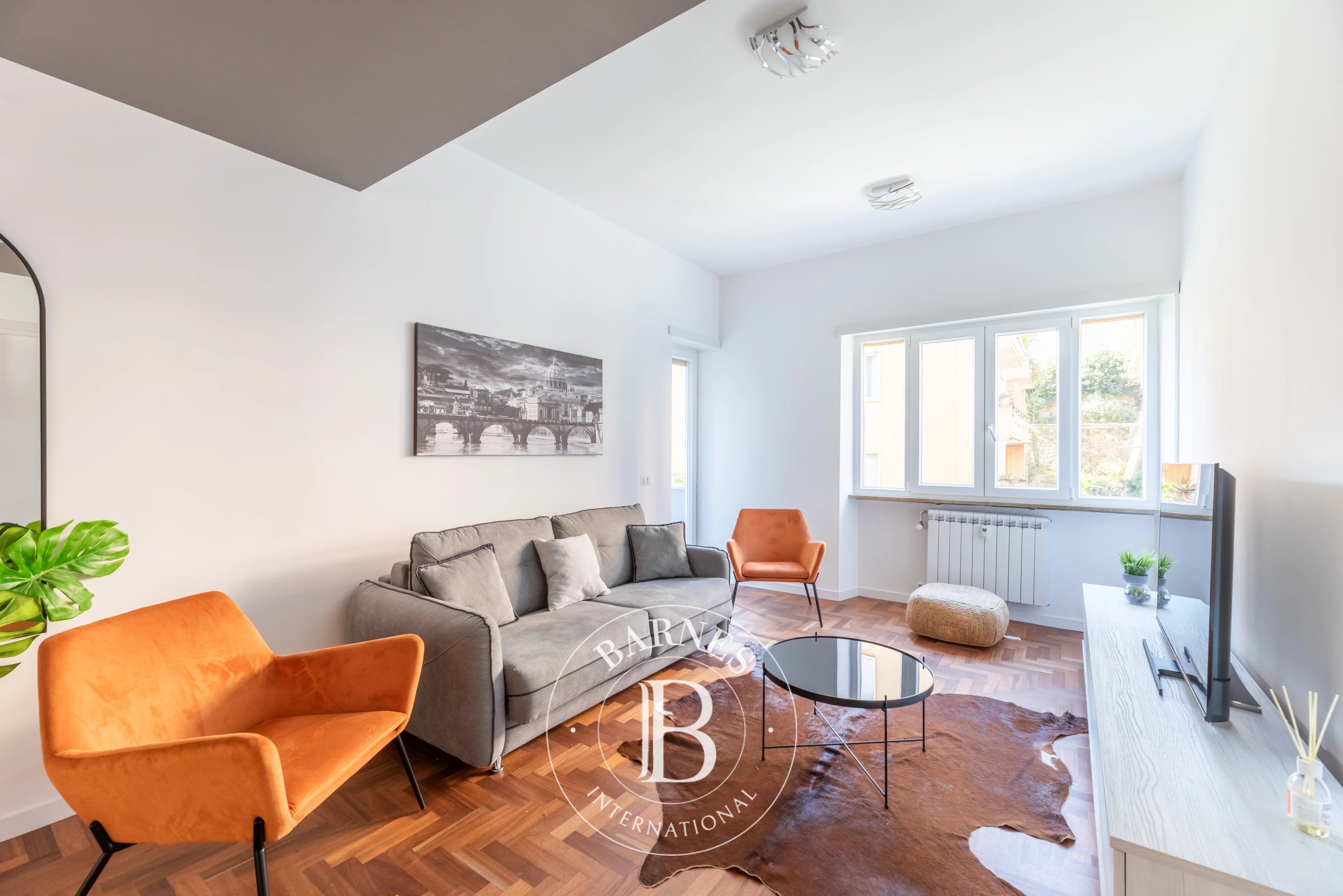 Alquiler, Piso Roma 4 Dormitorios - 115 m² - 2 100