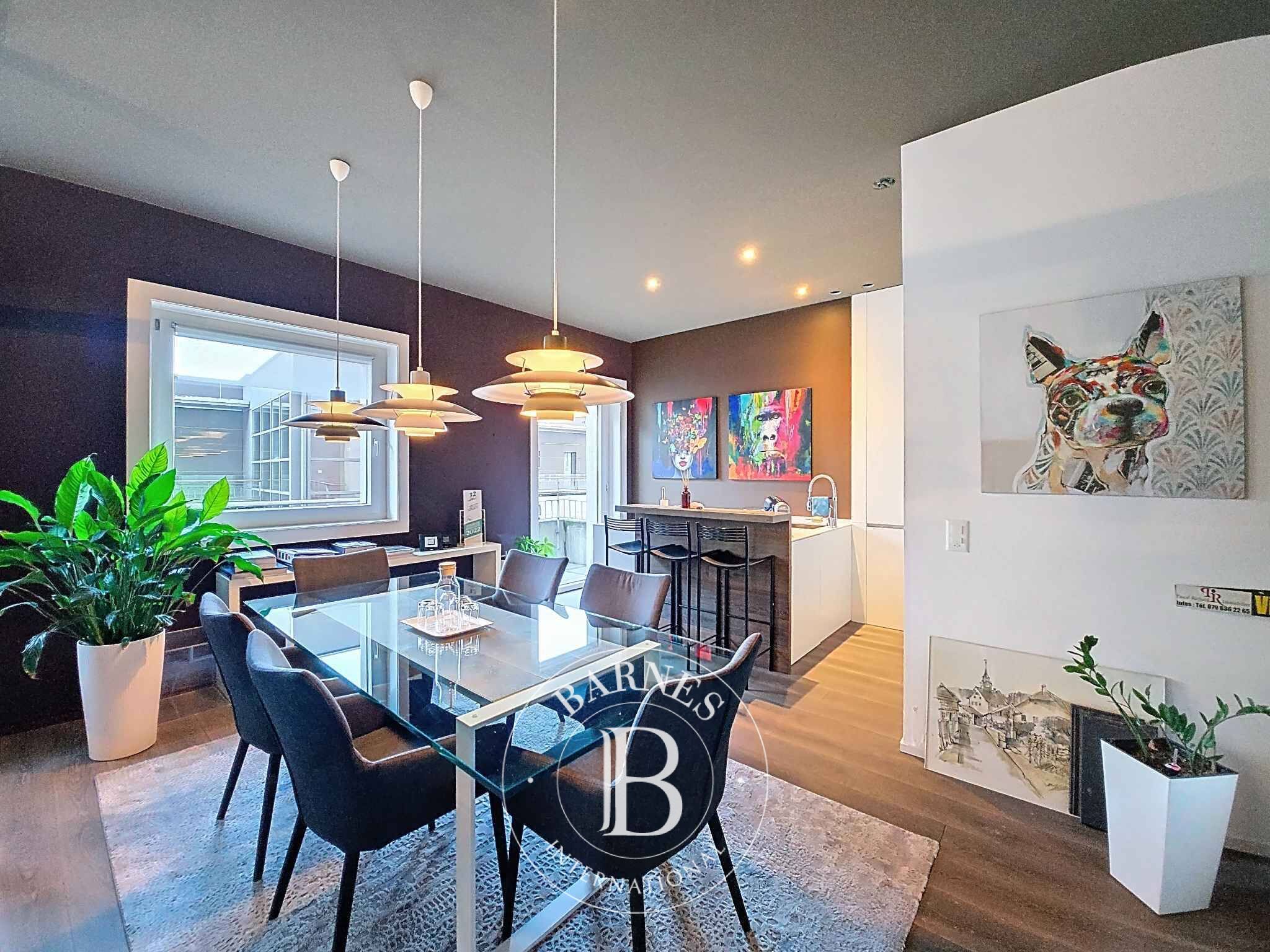 For Sale, Business Montreux - 101 m² - € 1,331,472