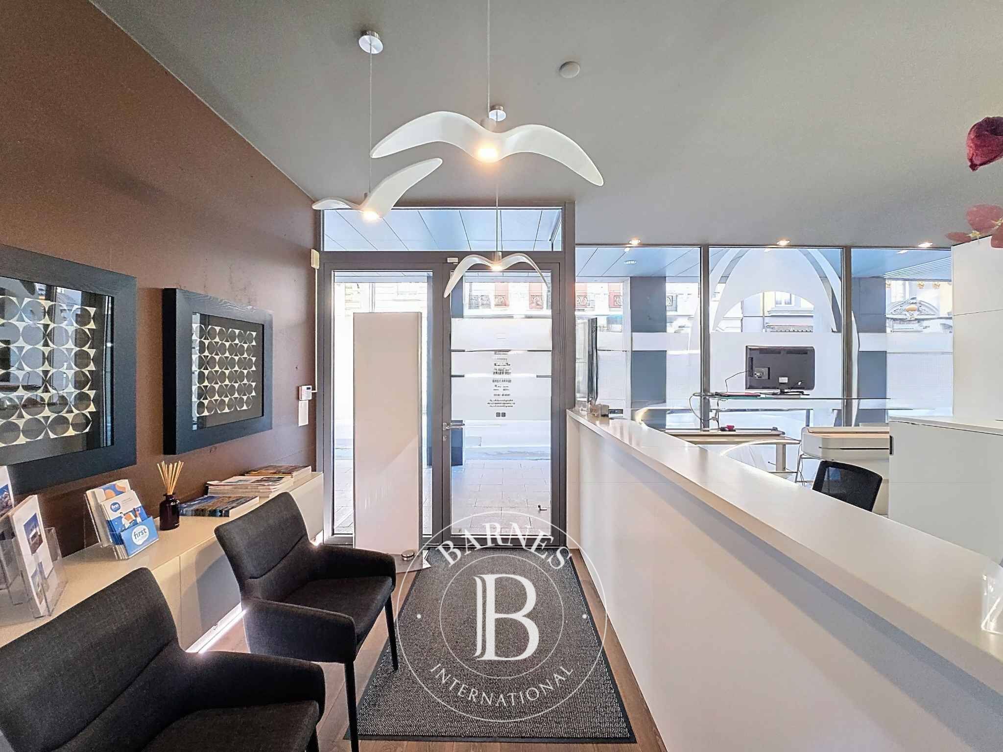 For Sale, Business Montreux - 101 m² - € 1,331,472