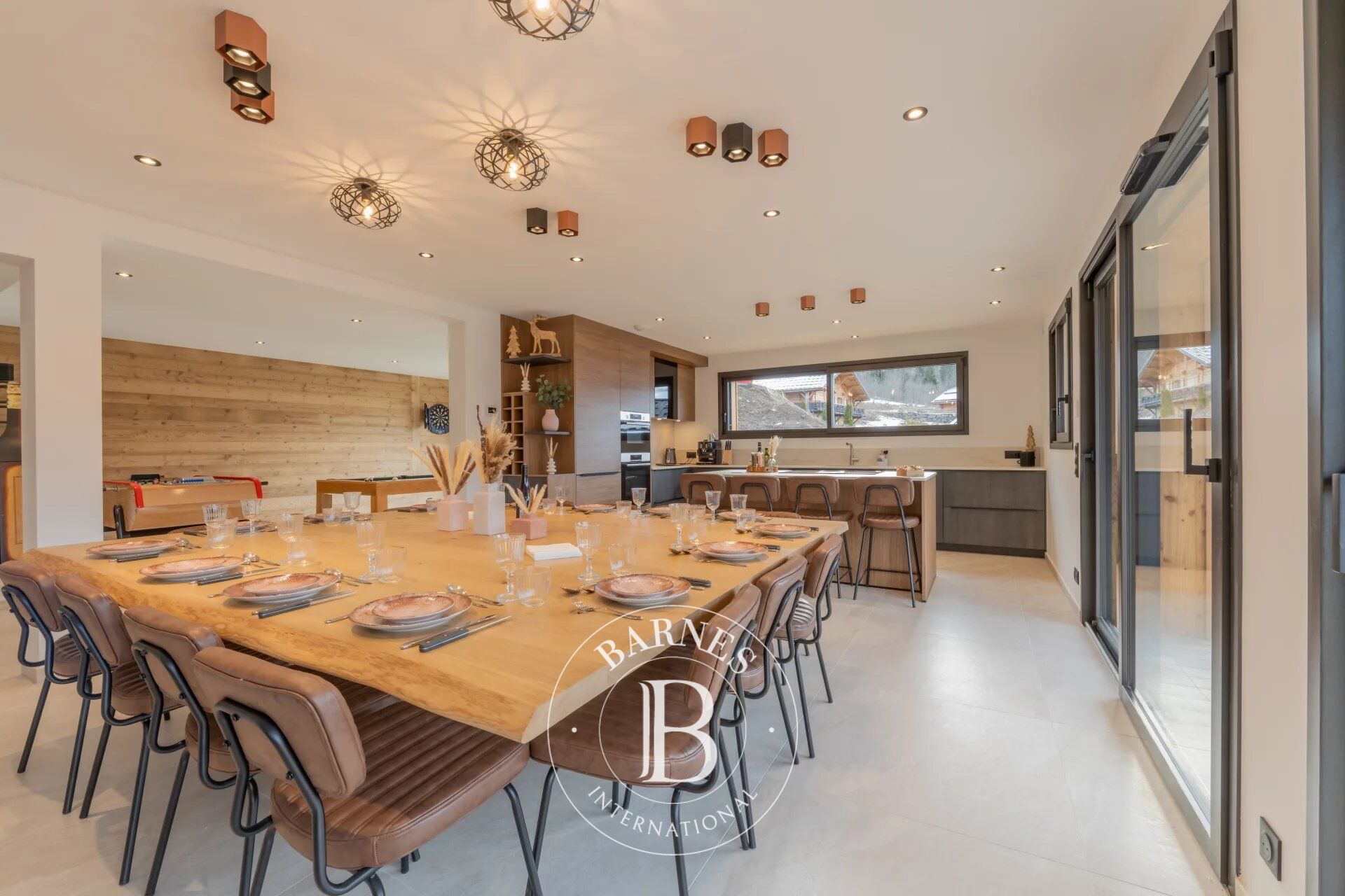 For Rent, Chalet Les Gets 6 Bedrooms - 400 m² - € 11,858