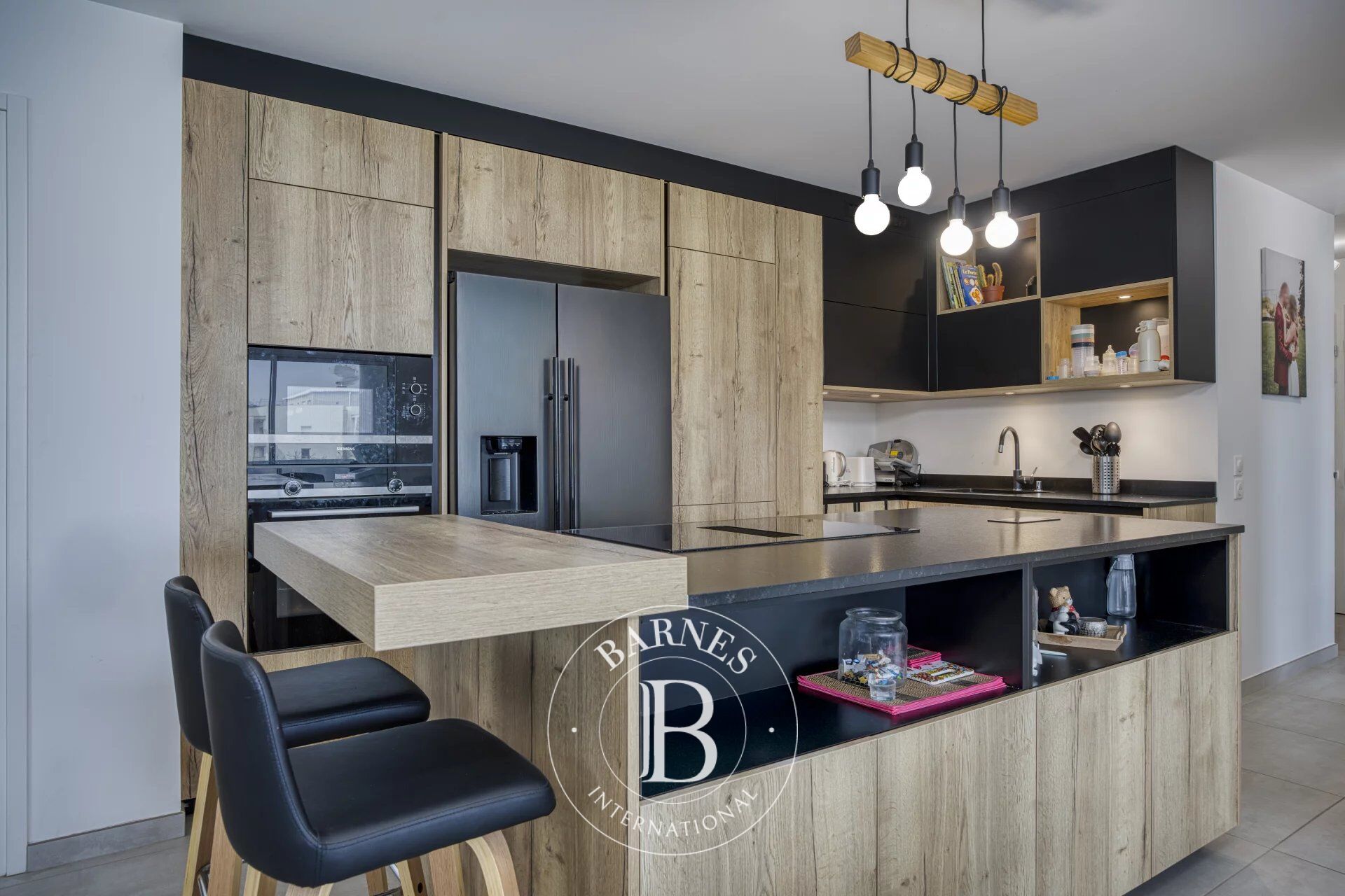 For Sale, Apartment Collonges-sous-Salève 3 Bedrooms - € 679,000