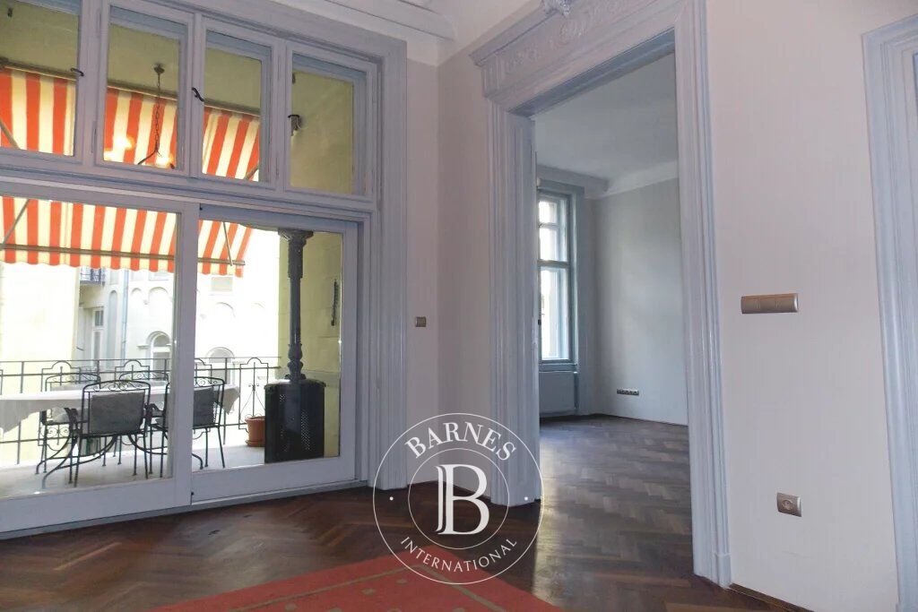 For Rent, Apartment Budapest V. kerülete 4 Bedrooms - 202 m² - € 4,000 ...